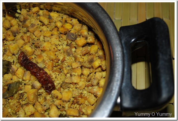 Raw Banana/Vazhakka / Banana Saba Thoran | Yummy O Yummy